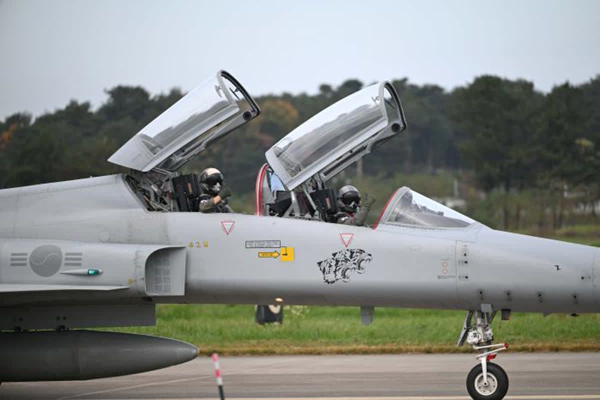 South Korea's Air Force 18th Fighter Wing, 112th Fighter Squadron ...